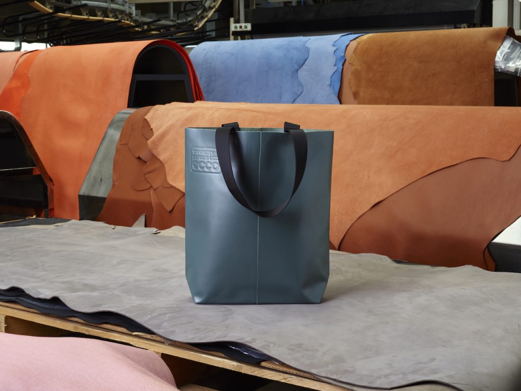 ECCO Debuts A Collection of Shopper Bags Crafted From Upcycled Leather ...