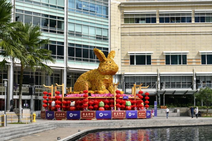 Malaysia’s Biggest Rabbit Replica made of Gold Coins Hop at Suria KLCC Esplanade | Pamper.My